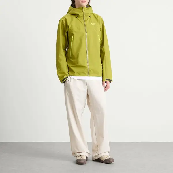 ARC’TERYX Beta SL Jacket Olive Moss Arc'Teryx Beta Sl Gore-Tex Jacket - Olive Moss/Euphoria | Editorialist